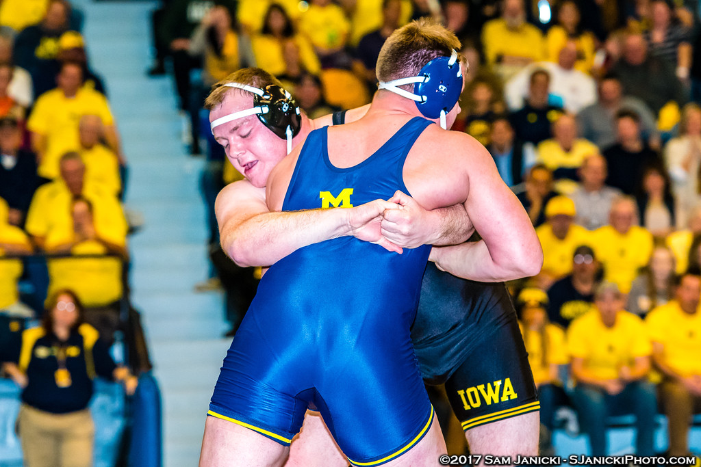 sam-stoll-hawkeyes